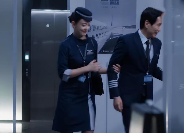 Height of the actresses walking towards the wind: Zhou Qiqi is 171cm ...