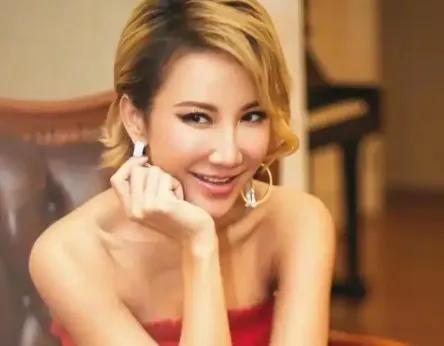 Coco Li deletes Weibo of "The Voice of China"!Zeng scolded the director ...