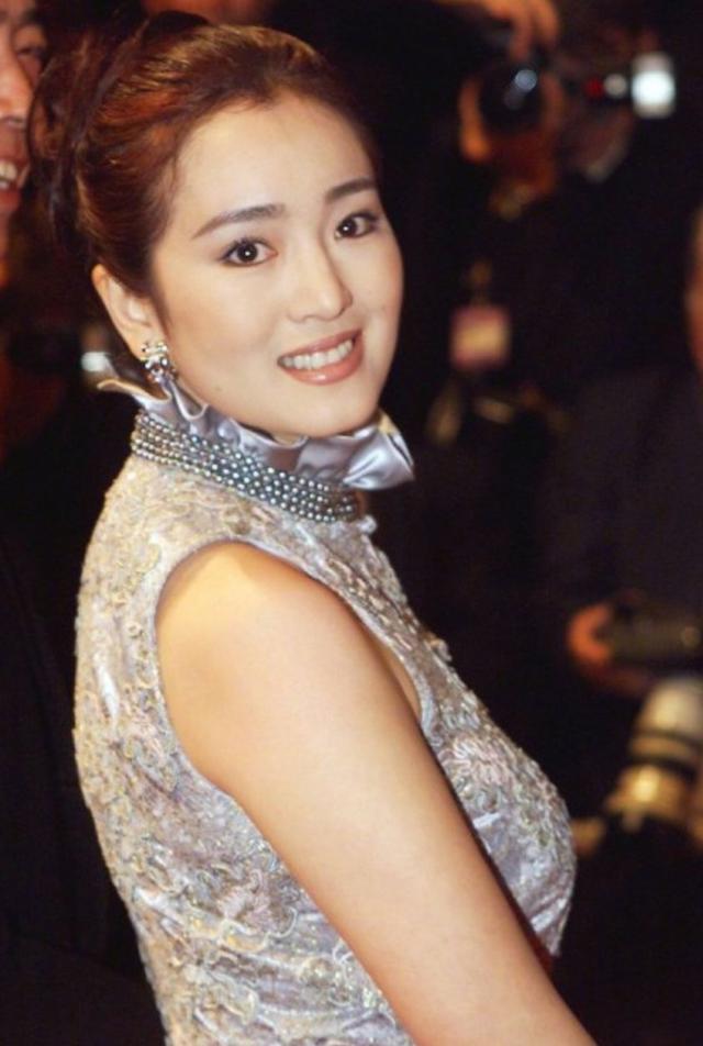 Gong Li: How beautiful was it when you were young?On the red carpet ...