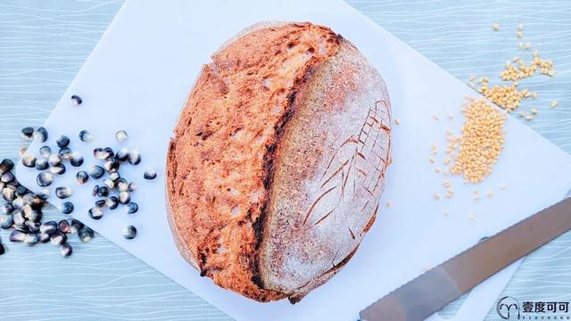This is a delicious and unique lilac sourdough bread with a lovely ...