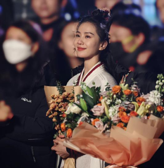 Liu Shishi [Yi Nian Guan Shan] finished Reuters!There are tears in Ren ...