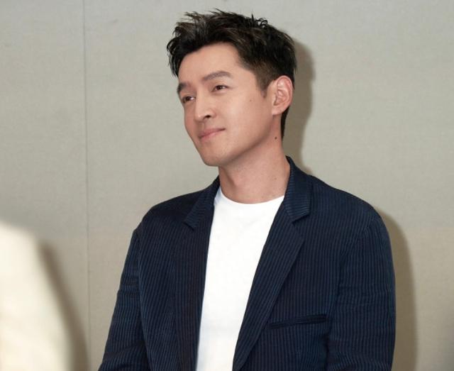 Hu Ge suspected of postpartum depression? Posted sad photos of car ...