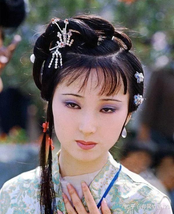 Lin Daiyu first met Wang Xifeng - iNEWS
