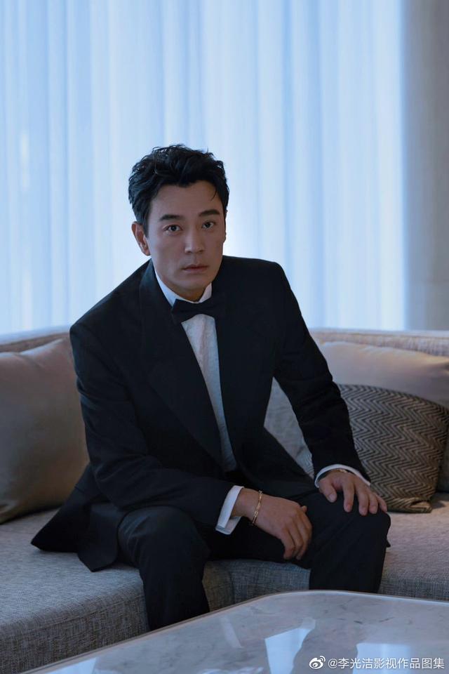 Li Guangjie's texture is amazing, three dramas have dominated the screen for a whole year, and ...