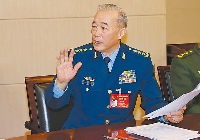 What is the difference between a theater commander, a military ...