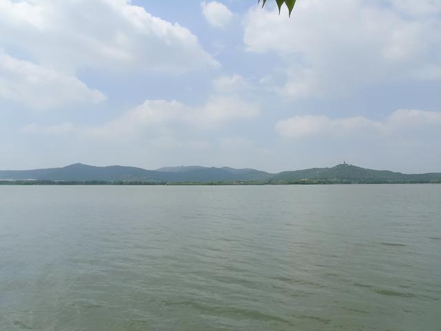 Lakes and Mountains Contrasting - Suzhou Shihu Scenic Spot (8) - iNEWS