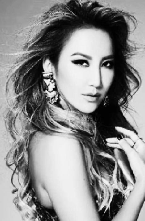 The identity of the director who bullied Sun Feifei was exposed, and he was afraid of being ...