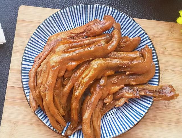 Secret braised duck feet, the recipe will tell you in detail, the sauce ...
