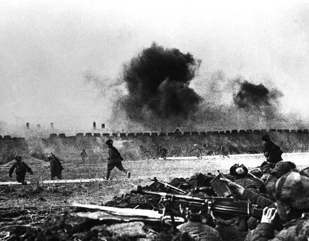 Siye "Iron Army" - Legend of the 43rd Army - iNEWS