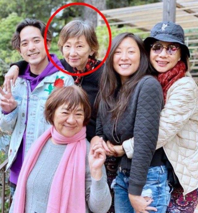 After 27 years of divorce from Lin Zixiang, Wu Zhengyuan, the "wife of scumbags", has gray hair ...