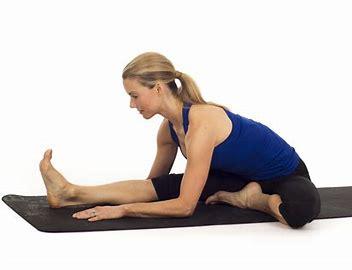 Asana Remarks: Head to Knee Single-Leg Back Stretch - iNEWS