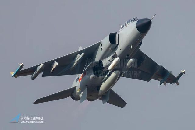 Long-term service, the old Navy Flying Leopard has been replaced with a ...