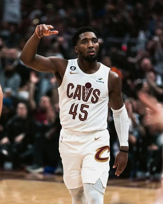 "Little Wade" glows with the second spring of his career!The inside 2 ...