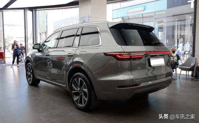A large 6-seater SUV for home use, large space and low fuel consumption ...
