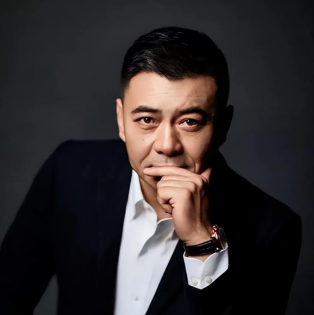 "Northwest tough guy" Wang Xinjun, 43-year-old married Qin Hailu for ...