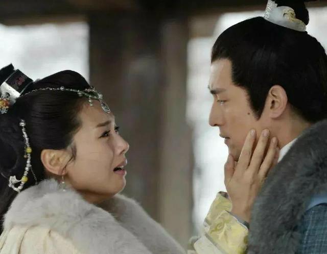 Liu Tao and Zhou Yumin's kiss scene was exposed, and the picture was inevitably a bit ...