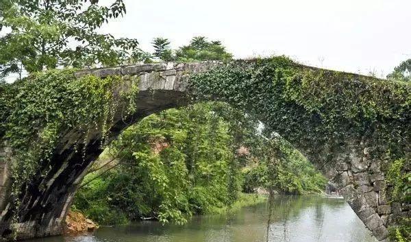 The earliest recorded stone arch bridge in Jiahe - Shiyan Bridge - iNEWS
