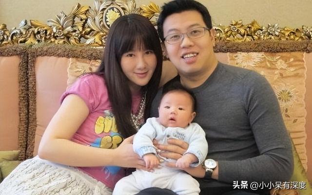 Li Nian and his 51-year-old wealthy husband are rarely photographed ...