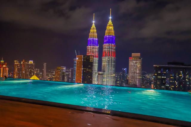 Internet celebrity hotel in Kuala Lumpur, the infinity pool landscape ...