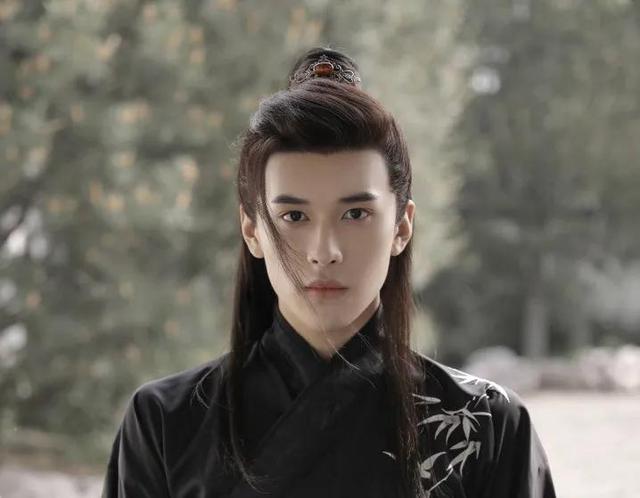 Wang Zihao Mikael is super handsome no matter ancient or modern - iNEWS