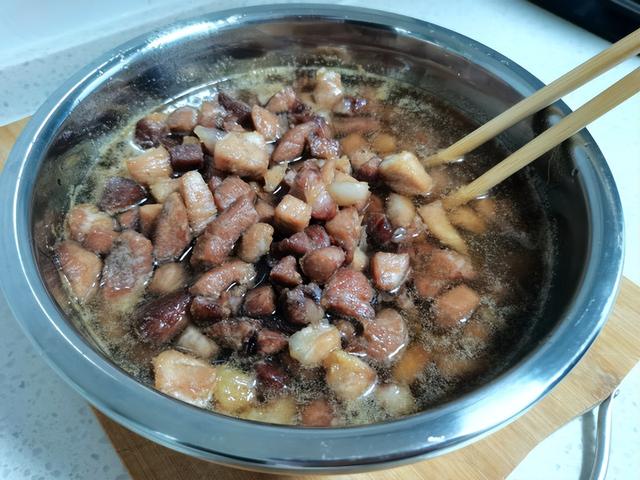 Family fried pork sangzi, this method is simple and delicious, it will ...