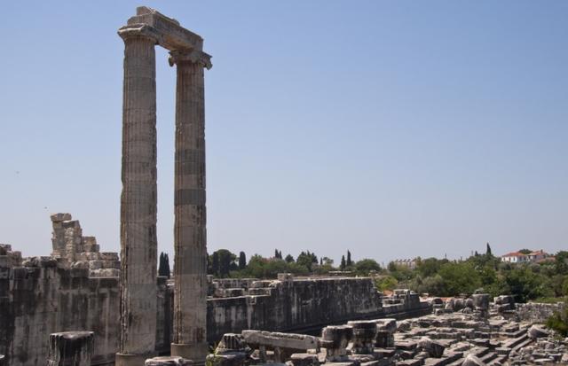 Ruins of the Temple of Apollo on Naxos - iNEWS