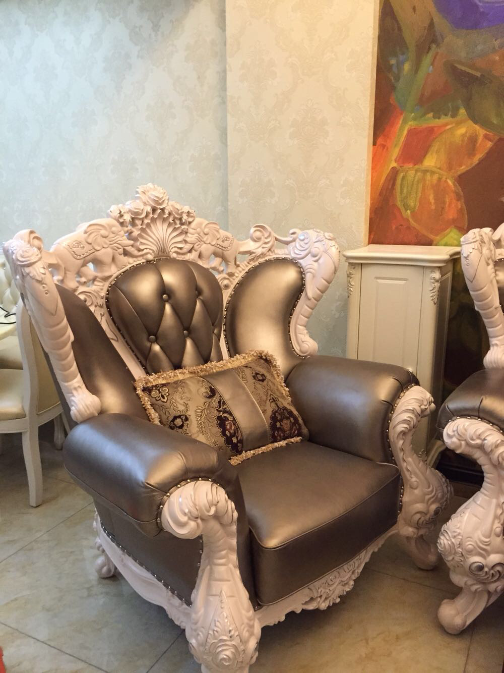 It took a year to decorate the 280-square-meter new house that I was ...