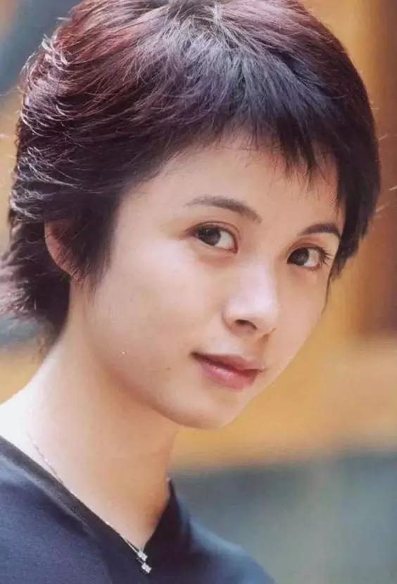 Yang Ruoxi: At the age of 18, he chased after Liu Wei, who was 23 years ...