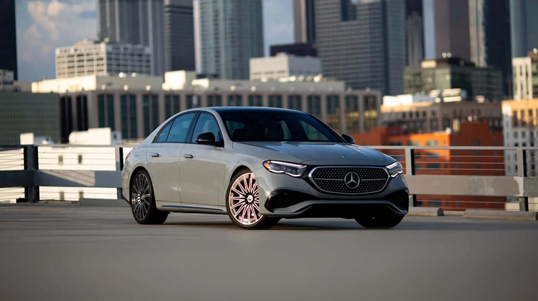 More original and sporty? Real shots of the new Mercedes-Benz E450 ...