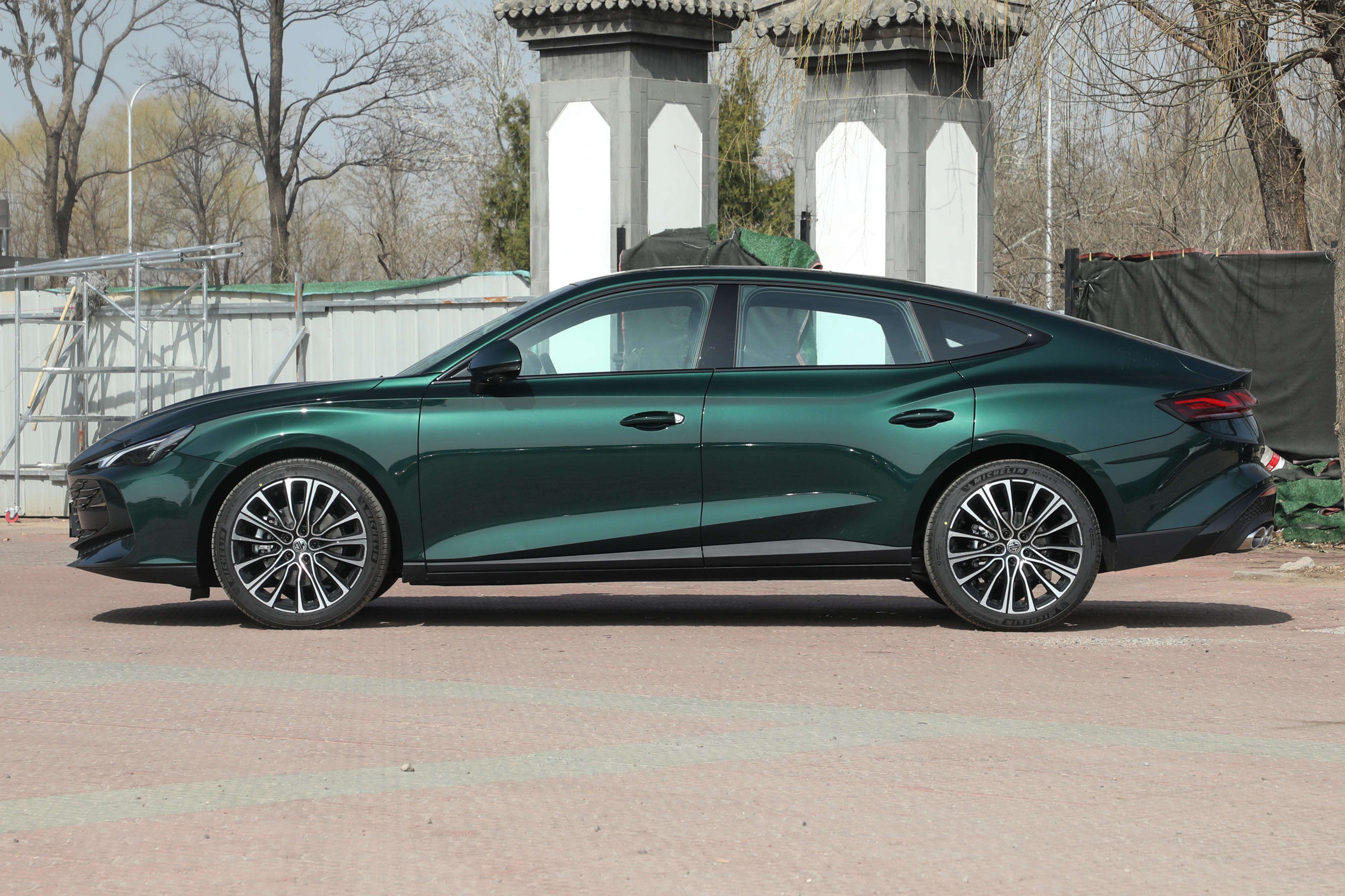 Young people's high-value hot hatch, 261 horsepower with 9AT, cheap and fuel-efficient, MG 7 ...