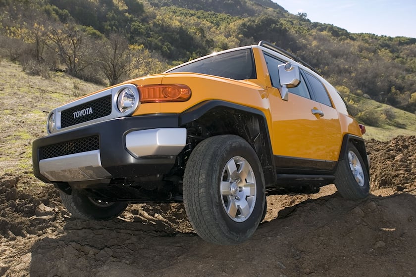 Why did Toyota discontinue the FJ Cruiser? What went wrong? - iMedia
