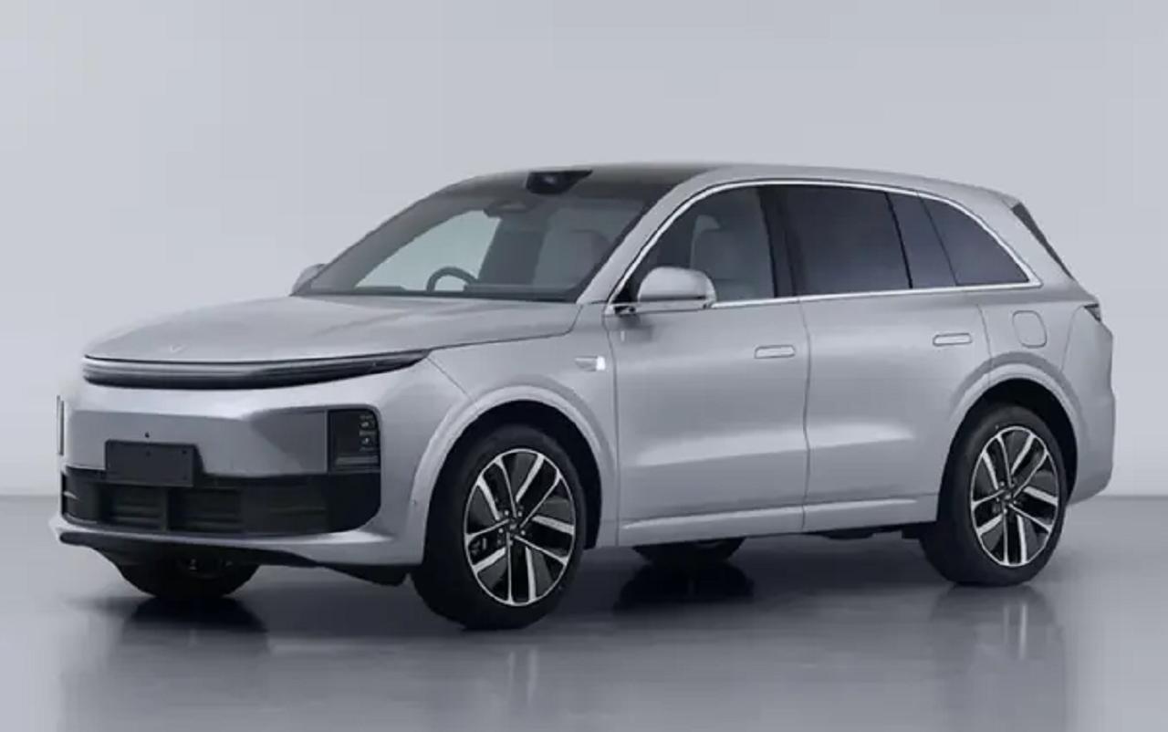 Ideal L6 finally exposed! The car is over 4.9 meters long, has a ...