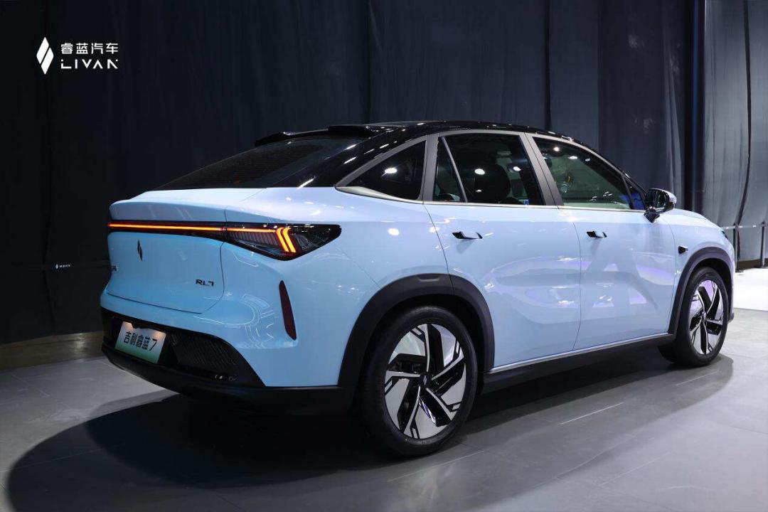 "Double engines" driving together, Geely Ruilan 7 and Ruilan 9 ...