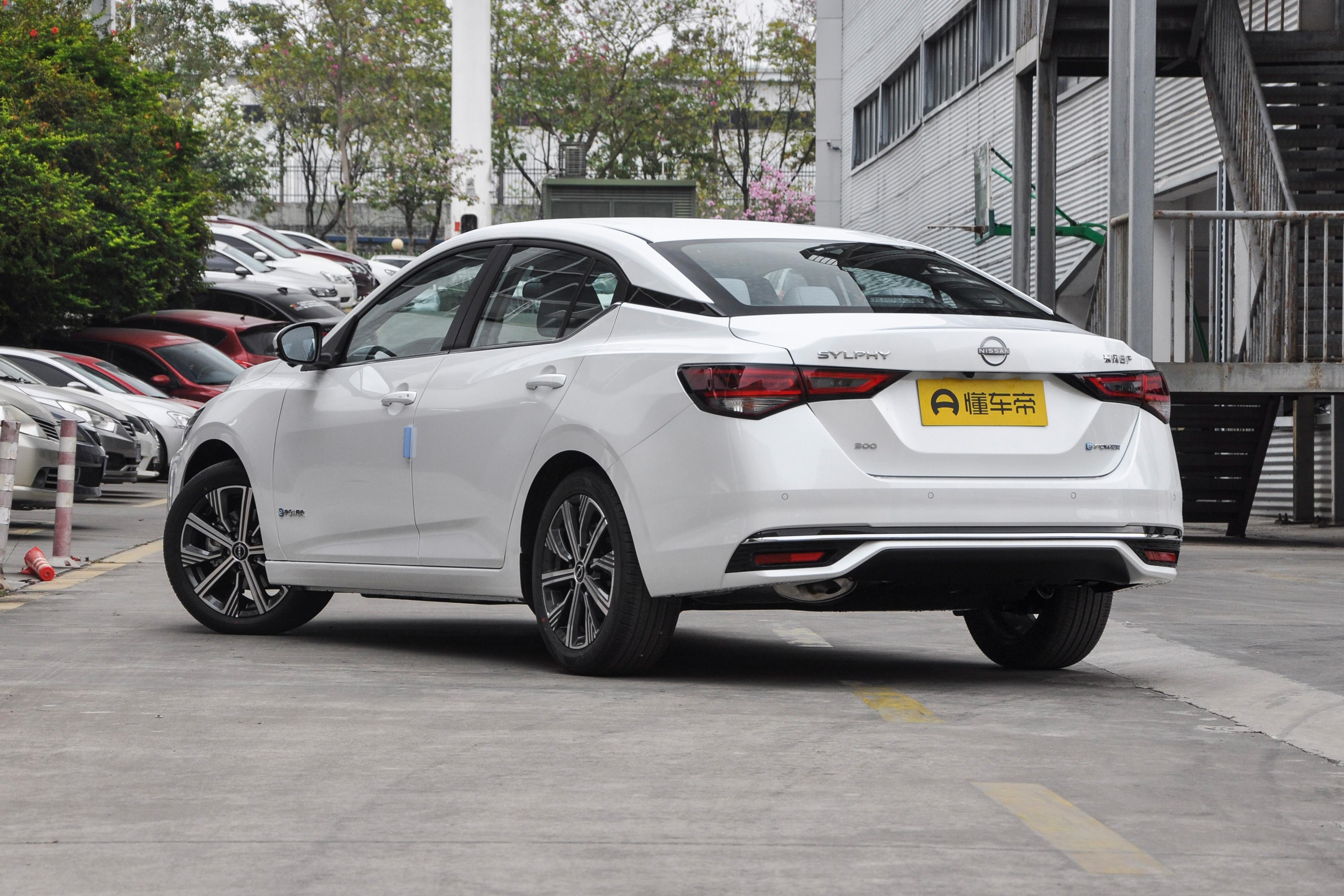 Ranked fourth on the sales list in April, with a wheelbase of 2712mm ...