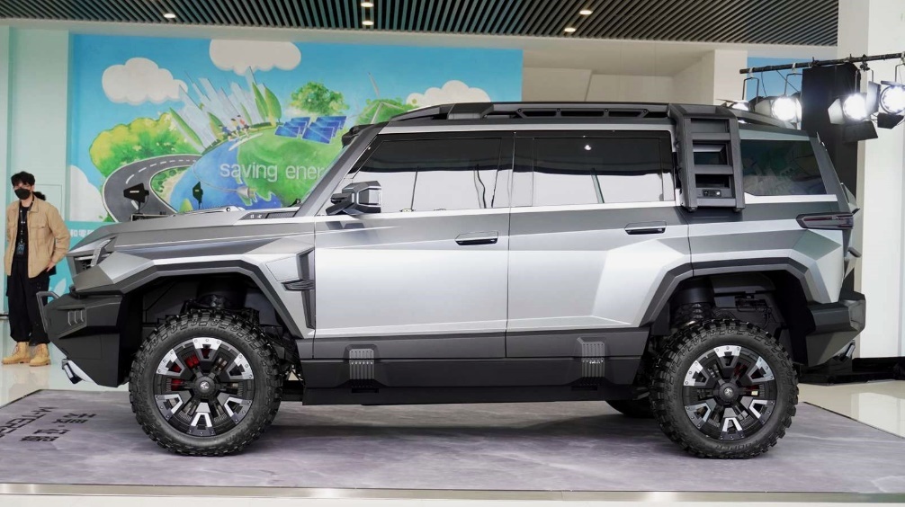 2.0T+8AT, 254 horsepower, 3 kinds of power, four-wheel drive, domestic off-road, joint venture ...