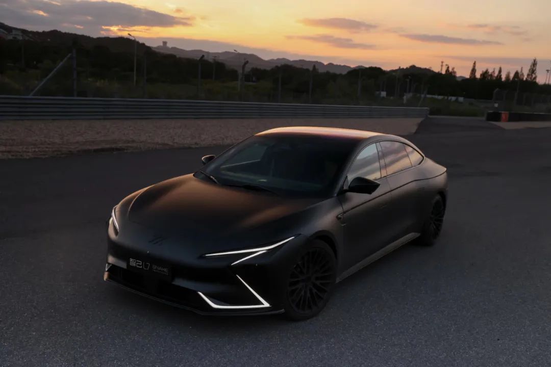 China's first high-performance electric car, why is the Zhiji L7 SP ...