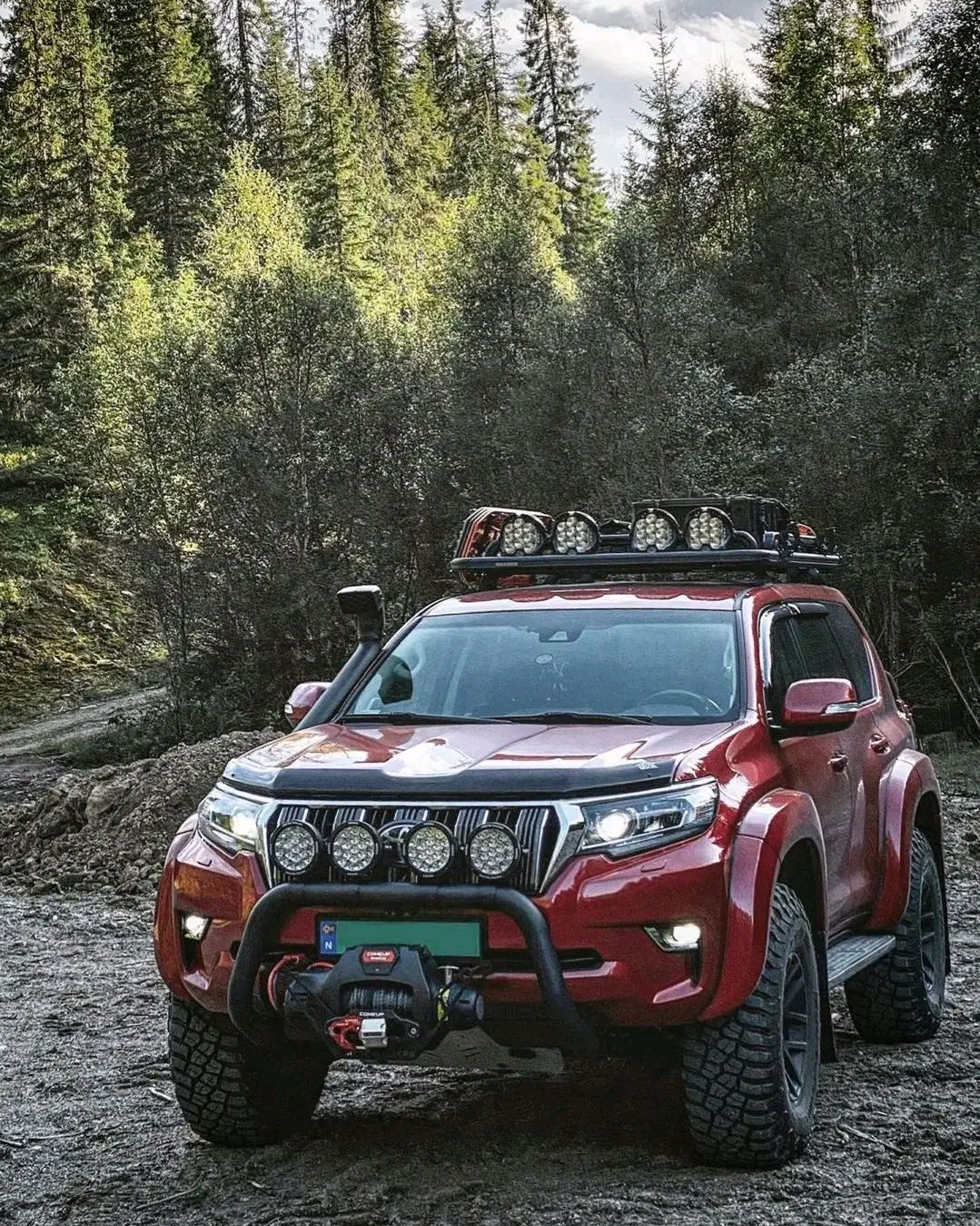 Modified "diesel" Toyota Prado is here, all-terrain tires + 3.3T + four ...