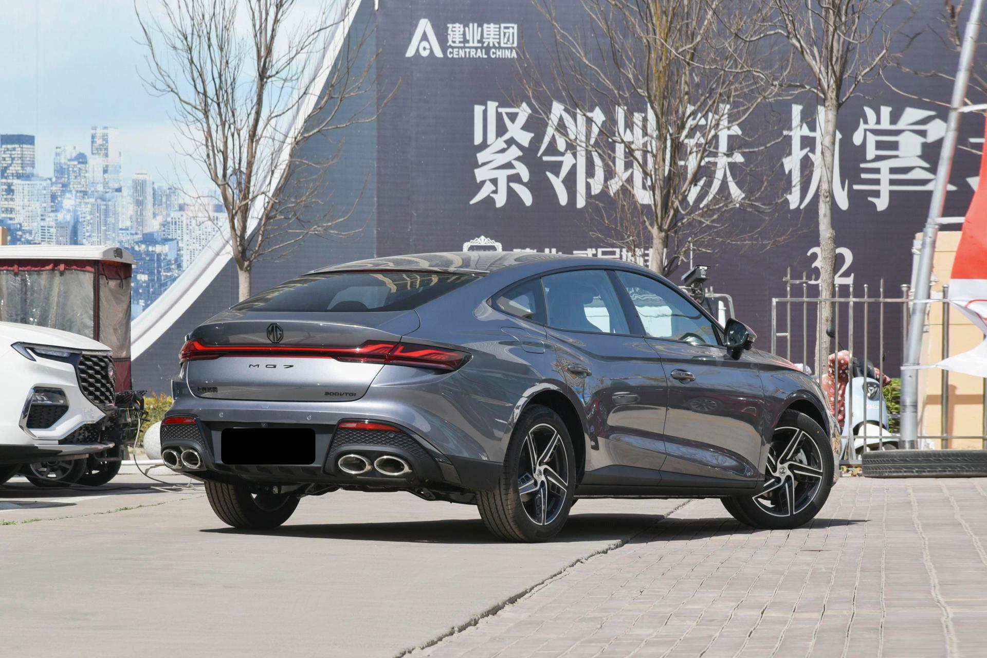 If you want to buy a medium-sized car around RMB 120,000, you might as ...