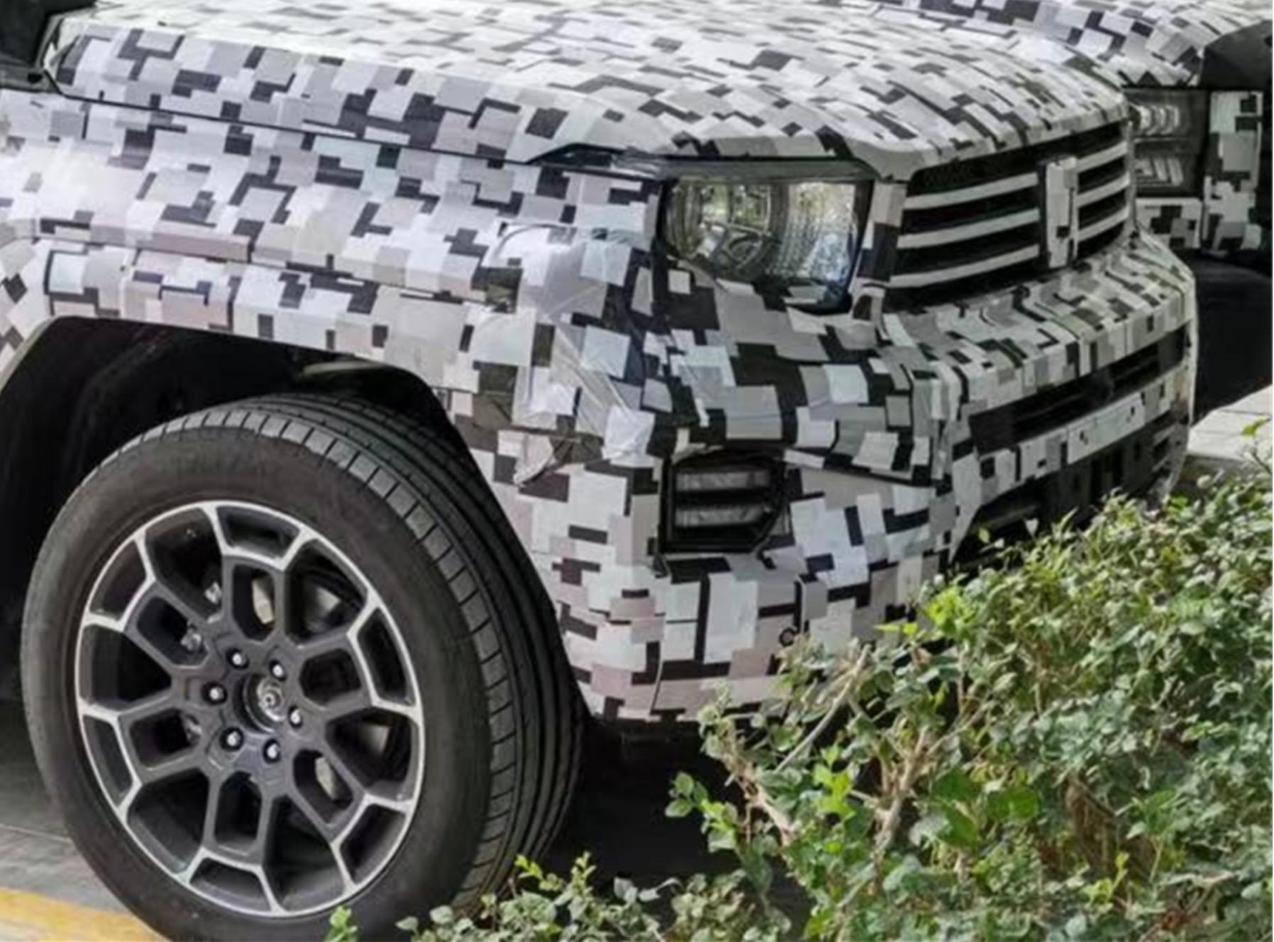 Tank 700 off-road version spy photos exposed: take 3.0T+9AT!The original factory comes with ...