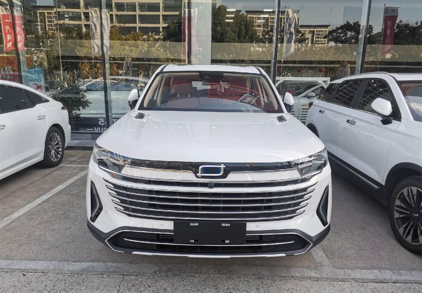 The new Bestune T99 real car is exposed, with a new logo, equipped with ...