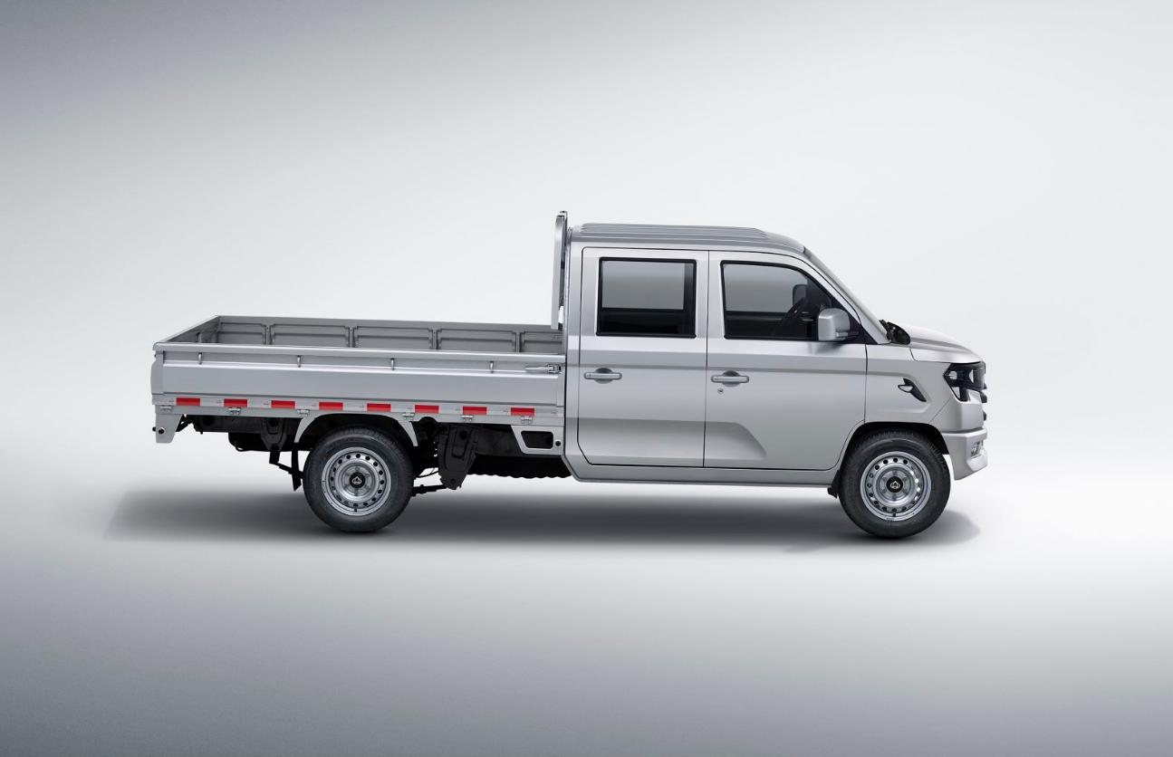 More than 50,000 people started Changan Star Card PLUS, a good helper ...
