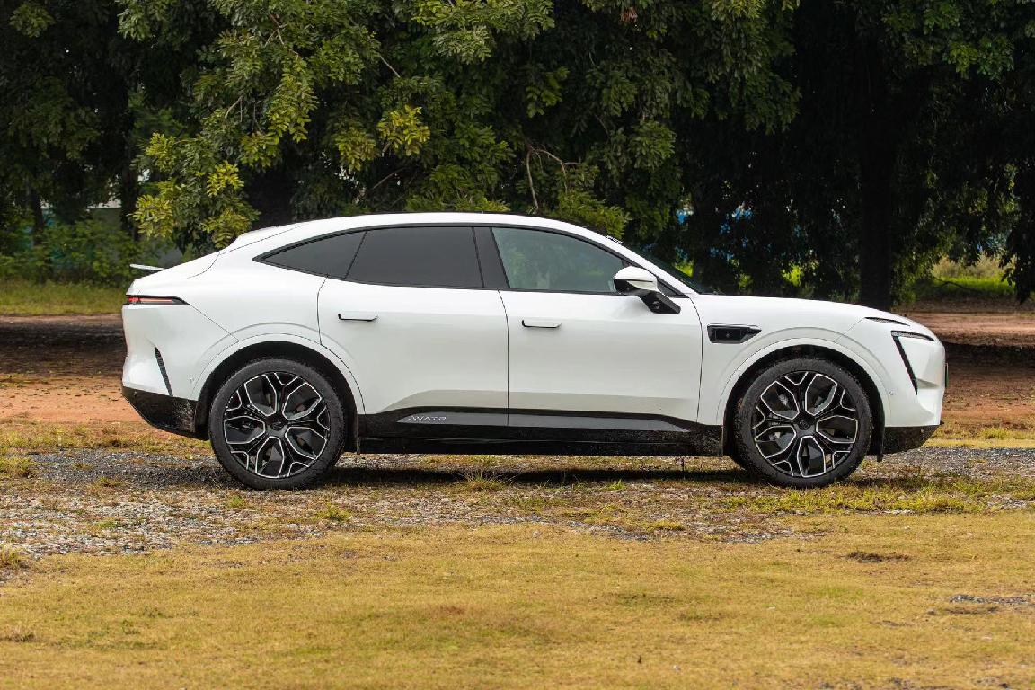 What is pure electric luxury? The shape is very individual and the ...