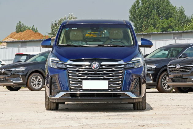 The appearance and interior of the medium and large MPV with full ...