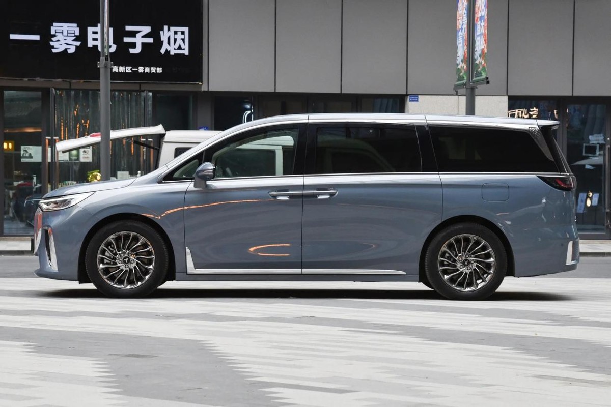 Want to buy an Alpha? I suggest you take a look at this domestically ...