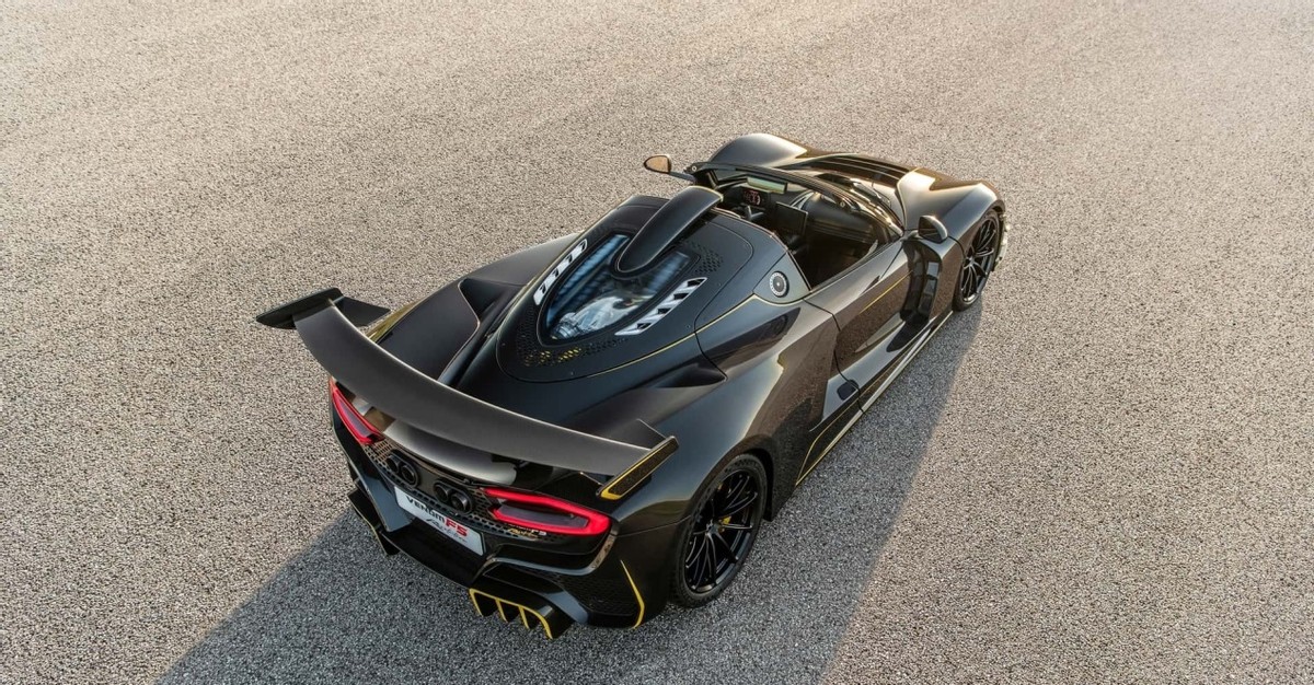 1817 horsepower, top speed 482 kilometers per hour! What does a $3 ...