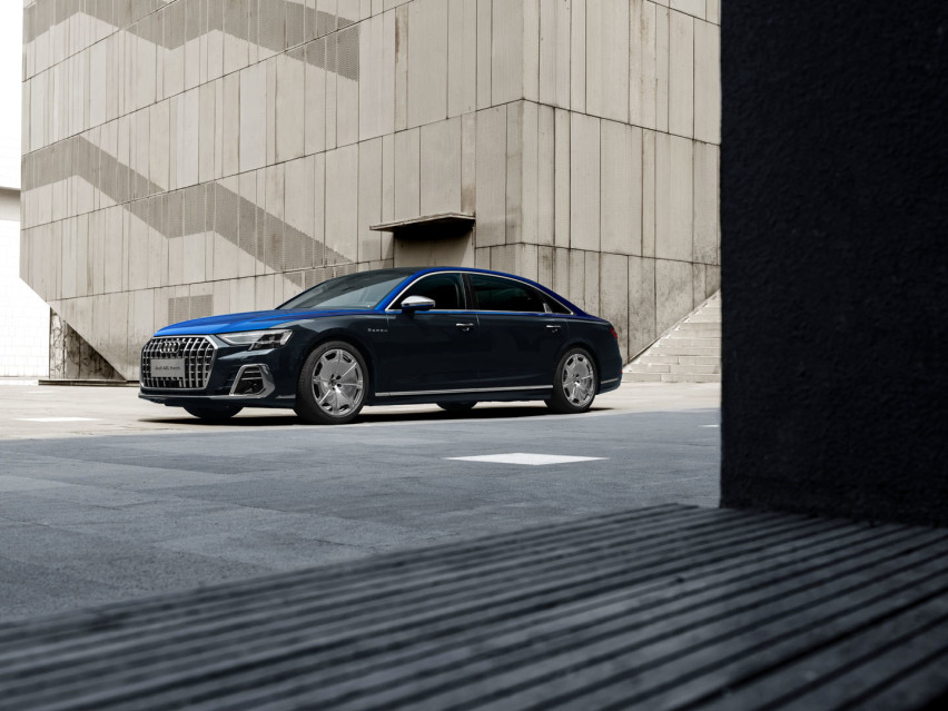 Land ends here, sea begins here——Audi A8L Horch Founder's Edition - iNEWS
