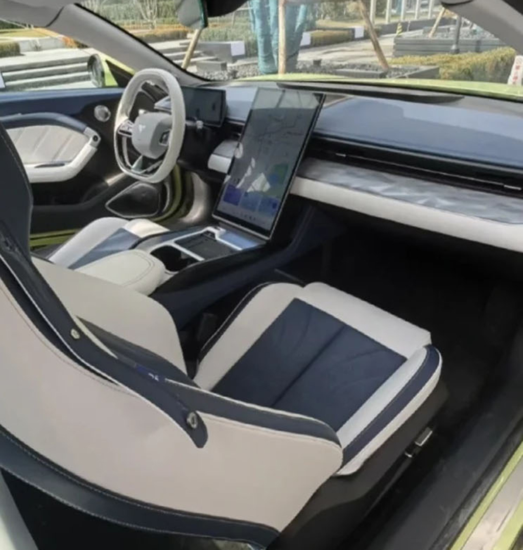 Nezha E's latest real car picture two-door pure electric sports car ...