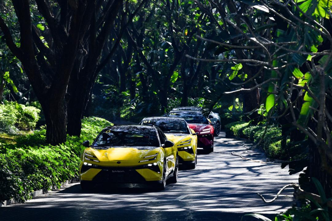 Lotus EMEYA: Target Porsche and surpass Porsche! - iNEWS