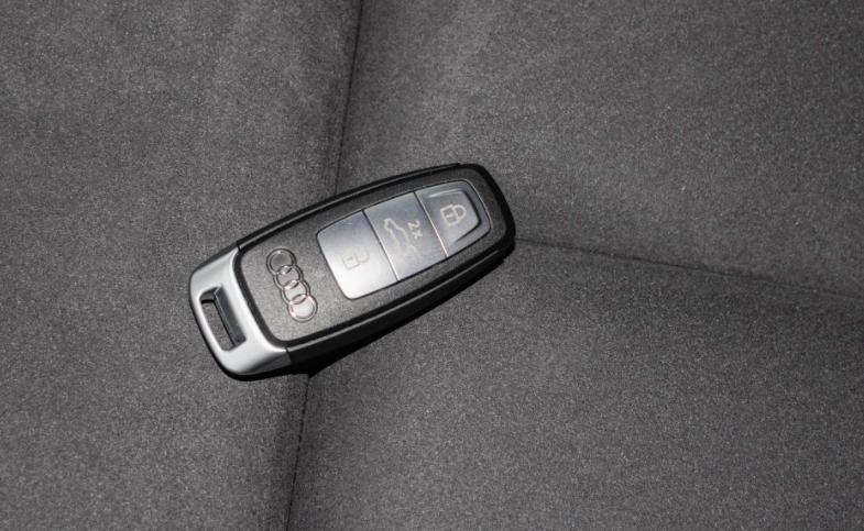 The driving texture is good, but the car and engine are almost ...