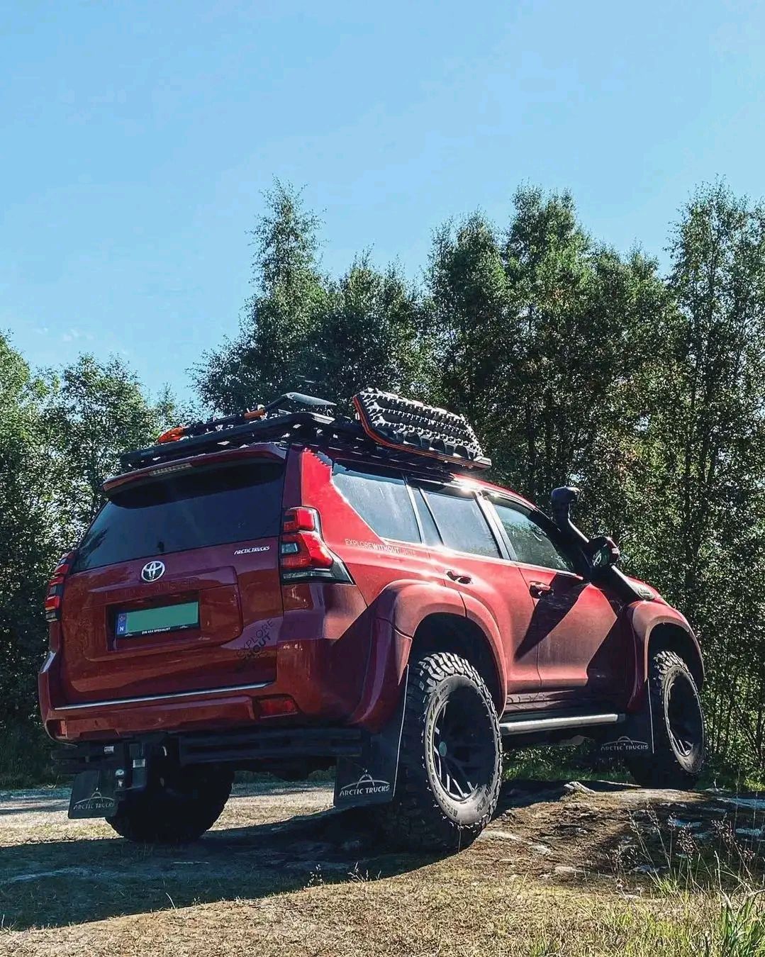 Modified "diesel" Toyota Prado is here, all-terrain tires + 3.3T + four ...
